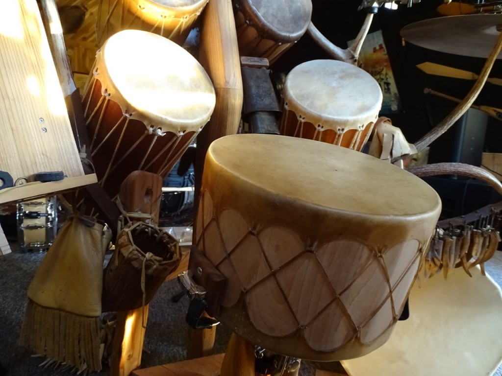 Native Drums - Voices from the Nations